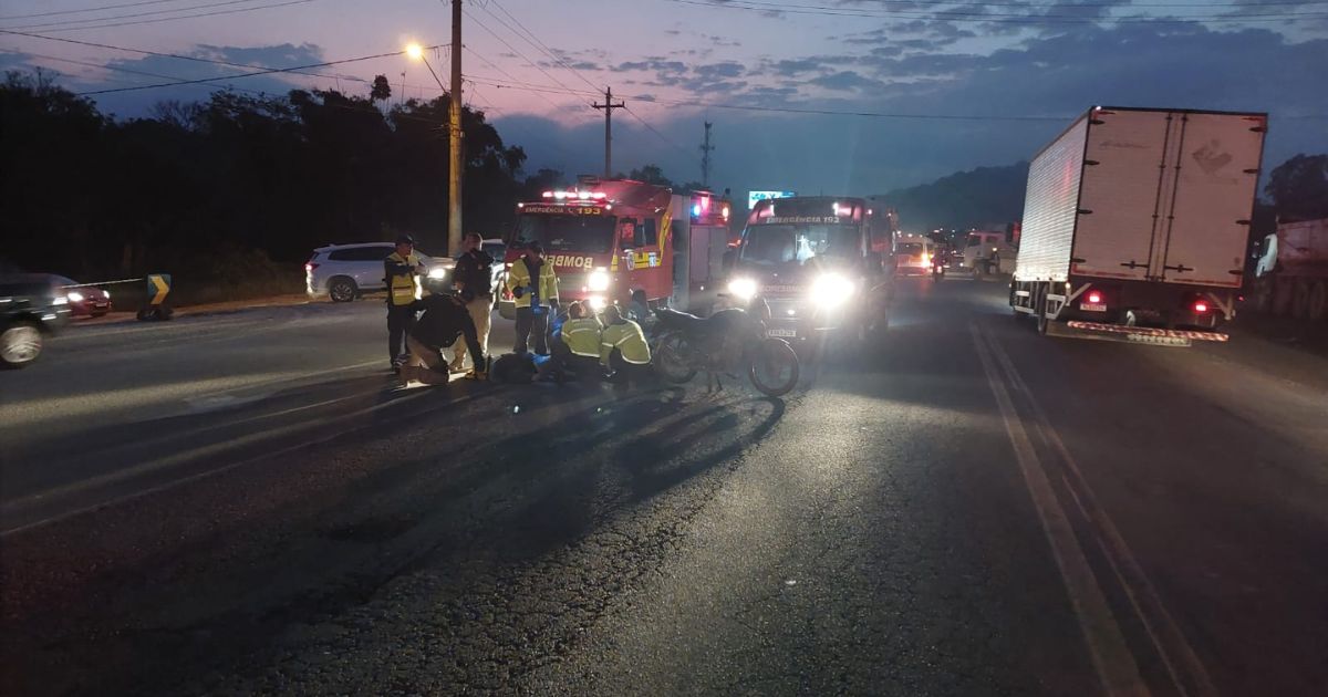 Três Homens Ficam Feridos Após Acidente Entre Motos Na Br 470 Em Blumenau